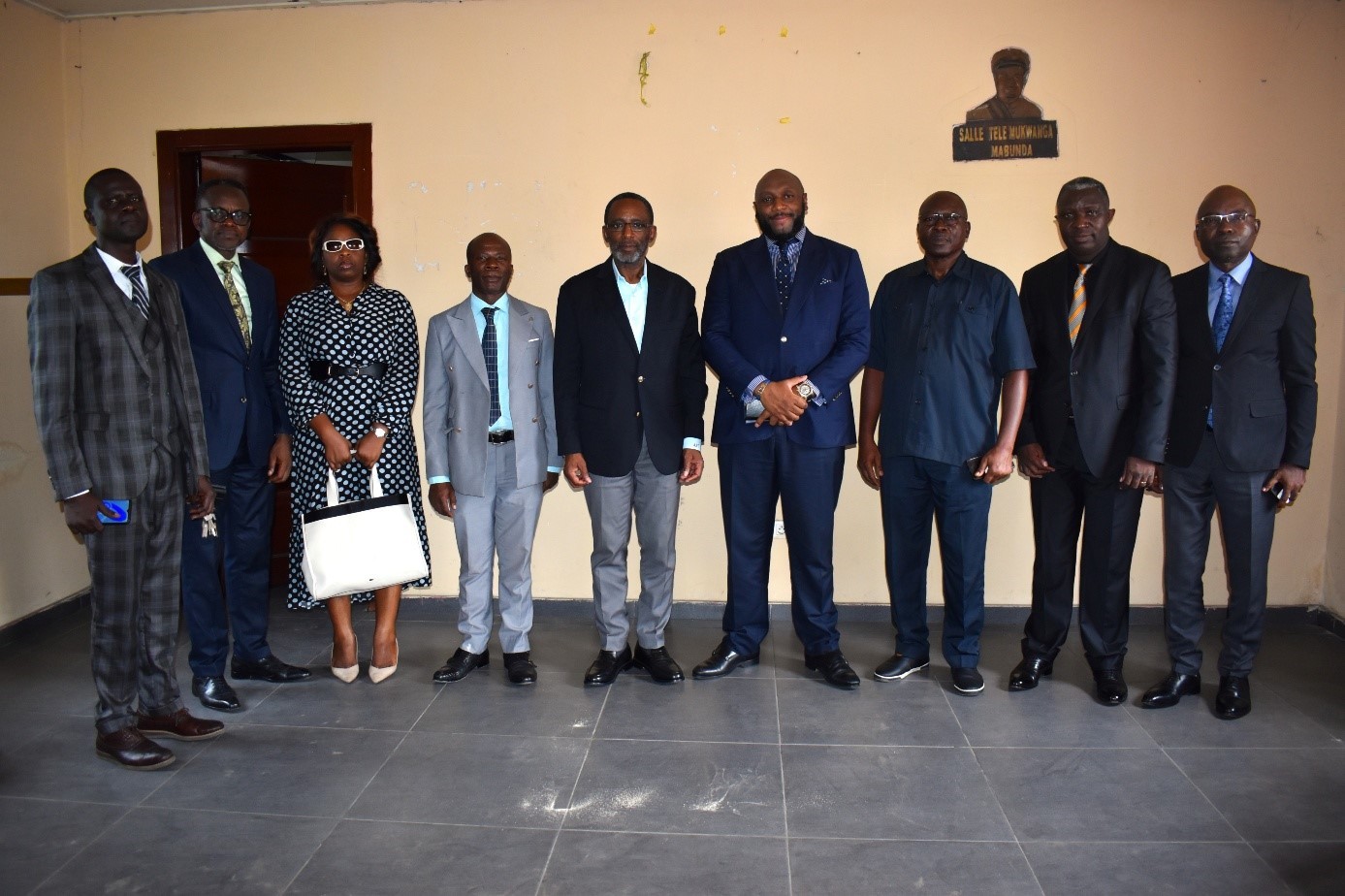 VISITE DU DIRECTEUR GENERAL DE L’AUTORITE DE REGULATION DES MARCHES PUBLICS AU BOURGMESTRE DE LA ...